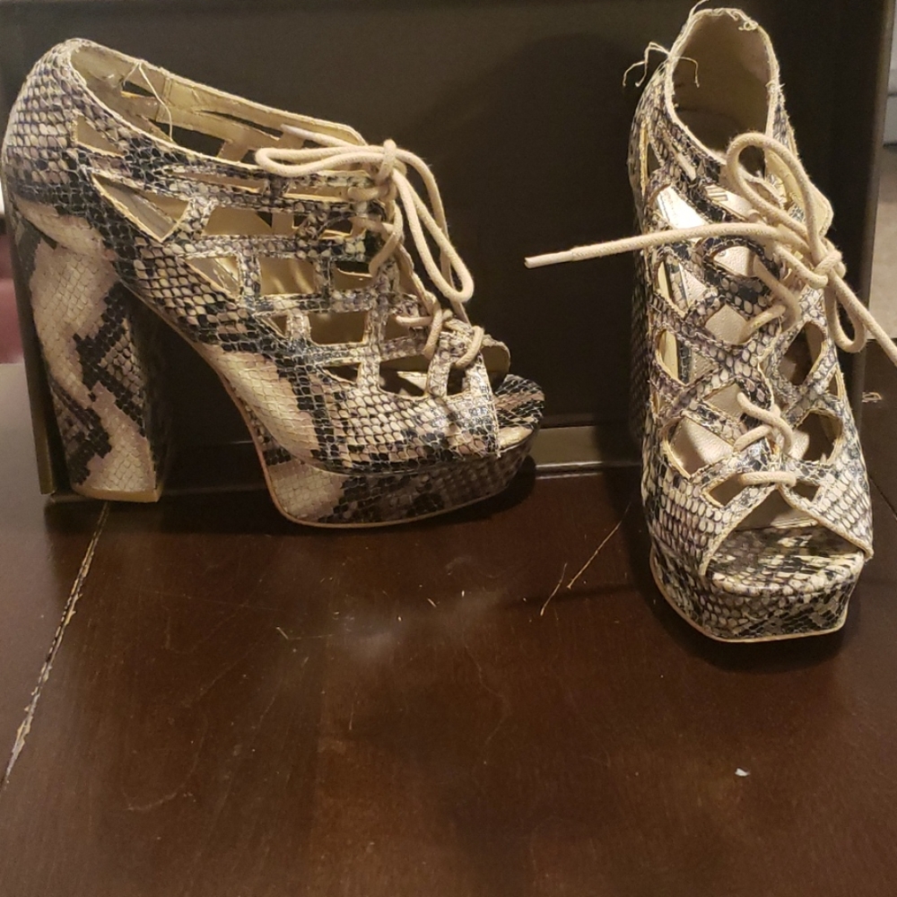 Preloved Faux Snakeskin Open Toed Platform Shoes - Gem